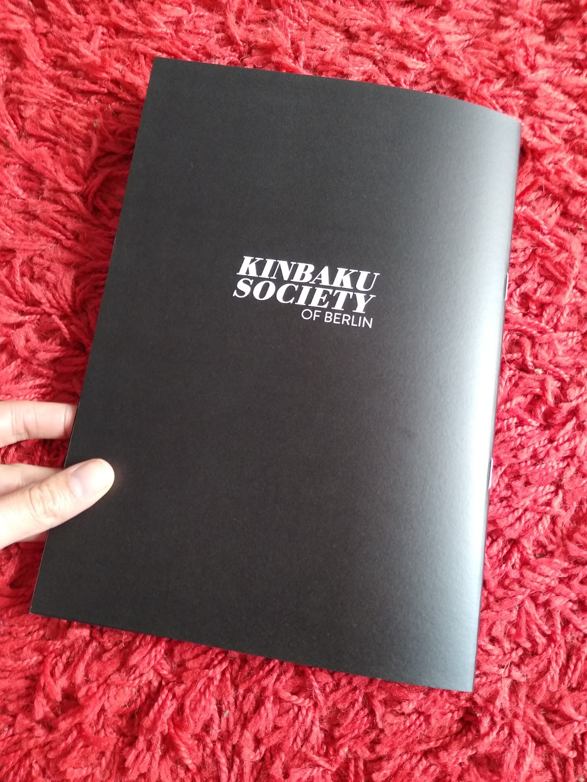 Ya tenemos el número 6 de la Kinbaku Society of Berlin :) – Madrid Shibari Dojo